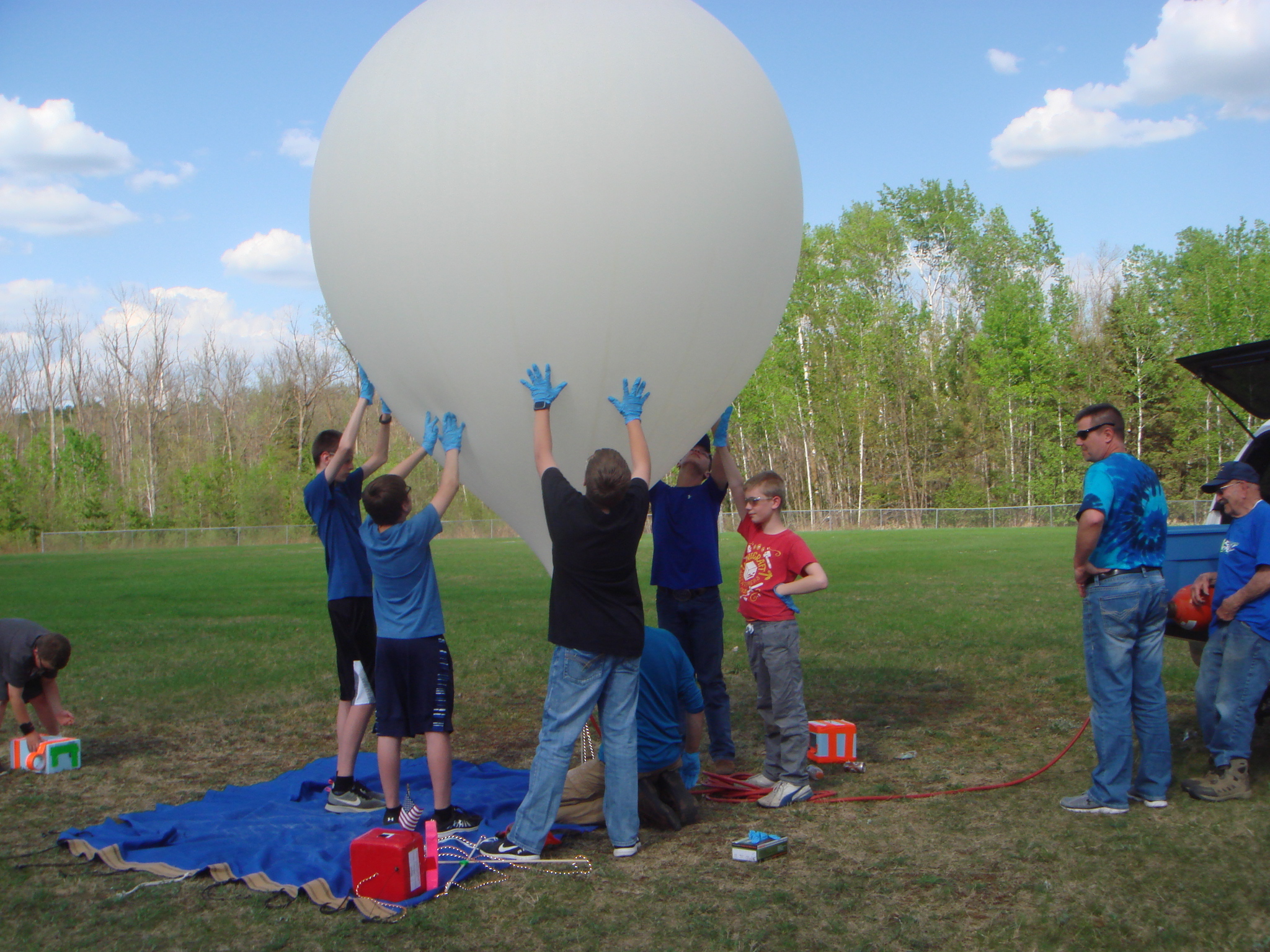 Forestview Middle School Balloon Launch SUCCESS! – Brainerd Area ...